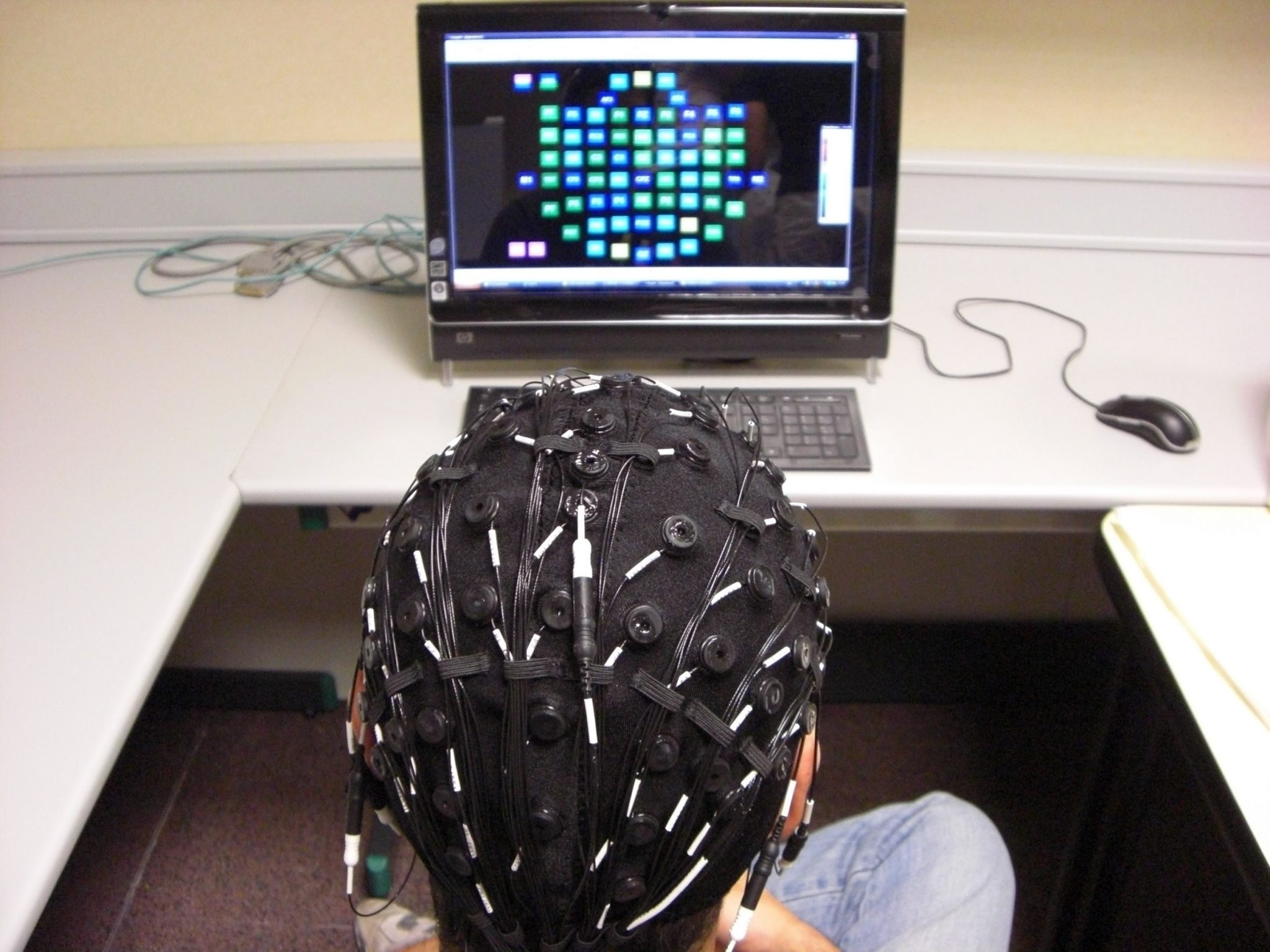 La Interfaz Cerebro Computador y sus Aplicaciones | Científicos.pe, Cientificos Peruanos